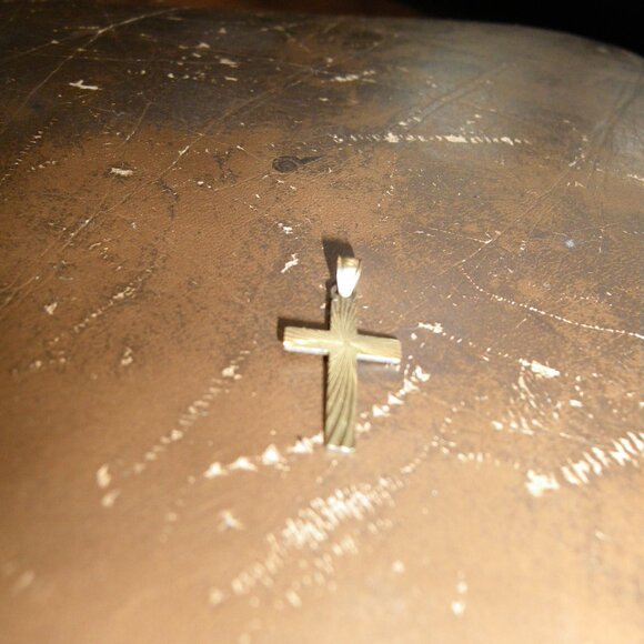 Vintage | Jewelry | Vintage 47 1k Gold Small Crucifix Cross Pendant ...